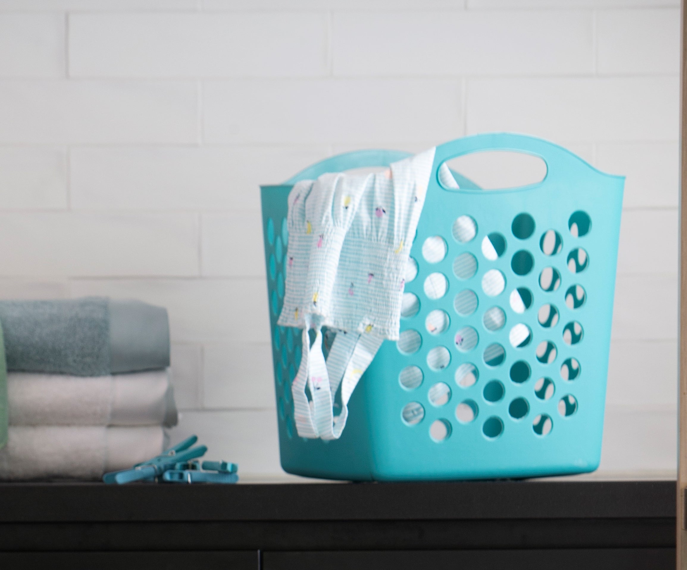 37.5L Square Laundry Basket — Ezy Storage
